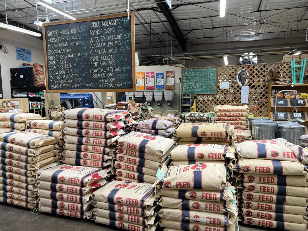 Feed & Livestock Supplies | Wabash Feed & Garden